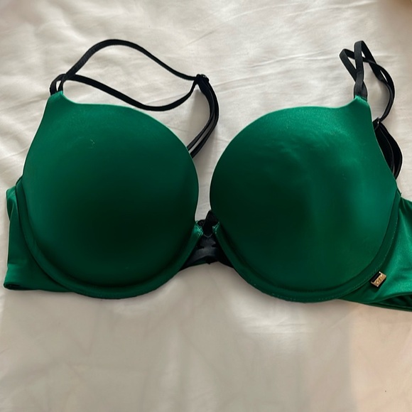Victoria's Secret | Intimates & Sleepwear | Emerald Green Victorias ...